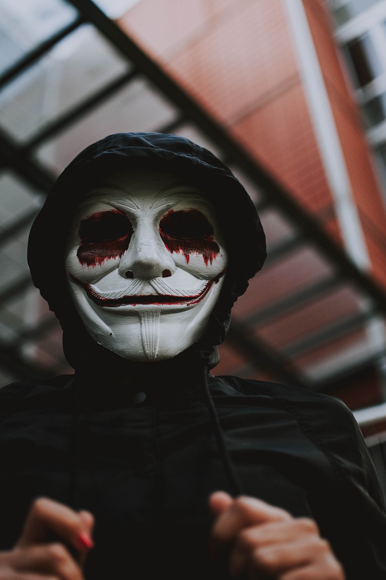 “Smile” Review: A solid horror film that almost nailed it – all Platts now